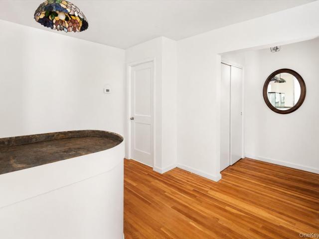 5 Lakeview Avenue