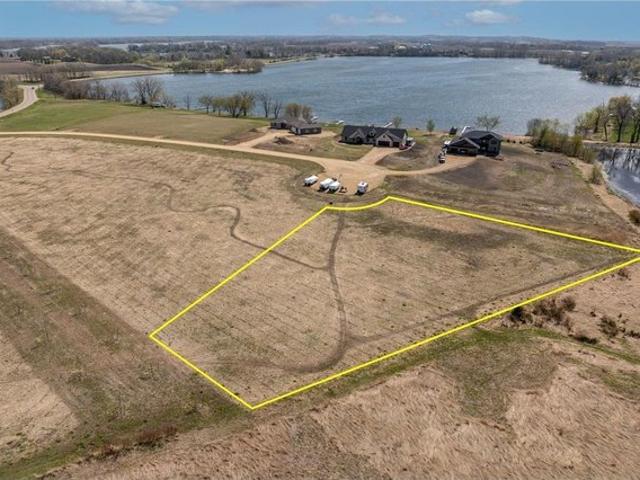 5 Lakeview Ct, Cleveland, MN 56017