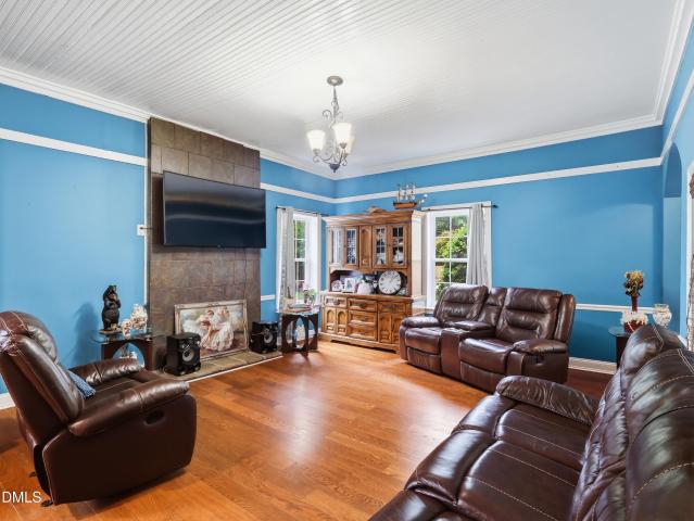 5 Lakewood Drive