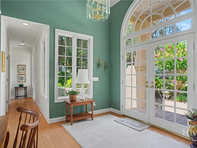 5 Lakewood Retreat