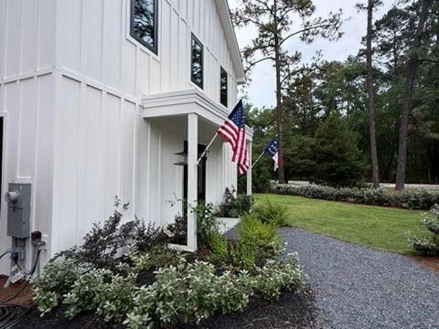 5 Lake Hills Road