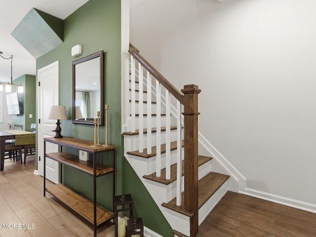 5 Laird Way
