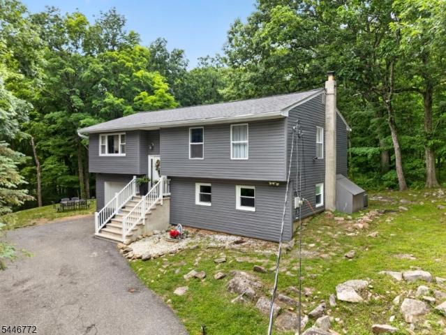 5 Lawrence Dr