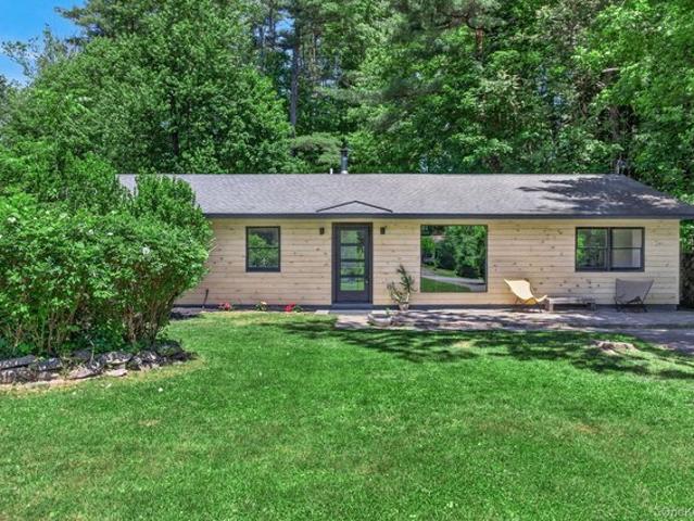 5 Lazy Brook Ln, Woodstock, NY 12498