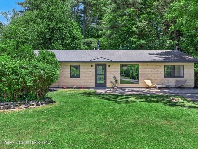 5 Lazy Brook Ln, Woodstock, NY 12498