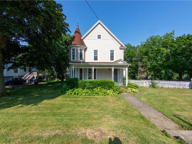 5 Linden St, Livonia, NY 14487