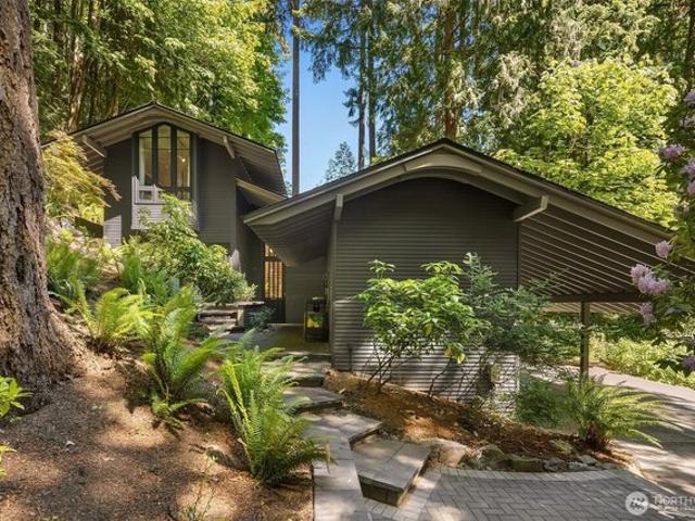 5 Lindley Rd, Mercer Island, WA 98040