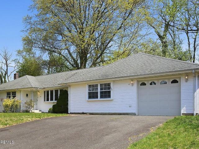 5 Lone Oak Rd, Middletown, NJ 07748 | MLS #22610 | Compass