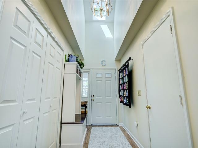 5 Packetts Grove