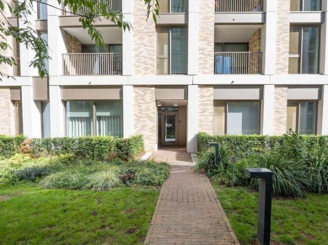 5 Palmer Road, London, SW11 4FX 2 bed apartment to rent £3,748 pcm £865 pw