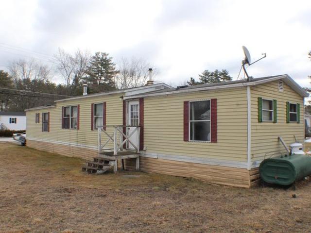 5 Parkwood Dr, Allenstown, NH 03275