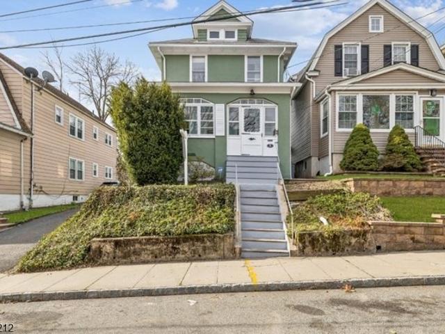 5 Park Dr S, West Orange, NJ 07052