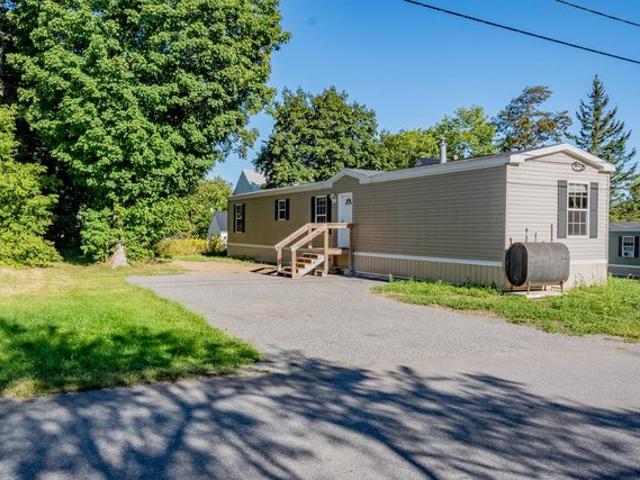 5 Paul St, Dover Foxcroft, ME 04426