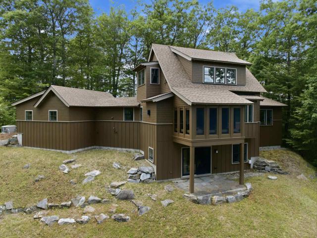 5 Peaked Hill Road