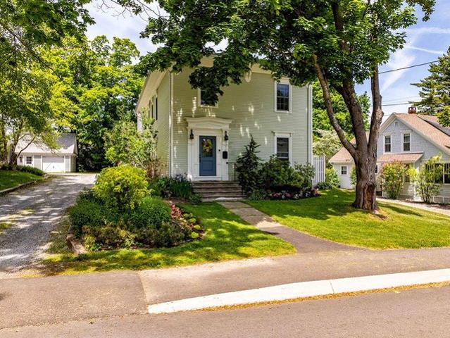5 Pearl St Apt 2, Camden, ME 04843