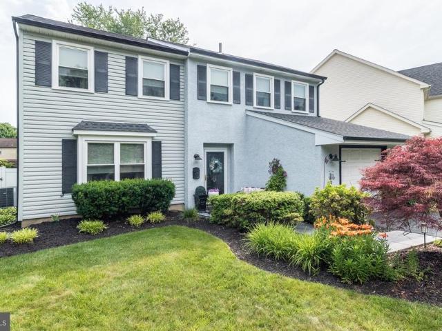 5 Pebble Drive