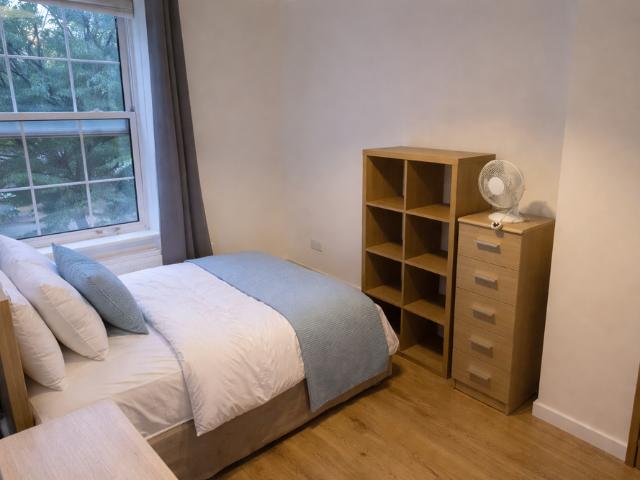 5 Pegwell House Room 3