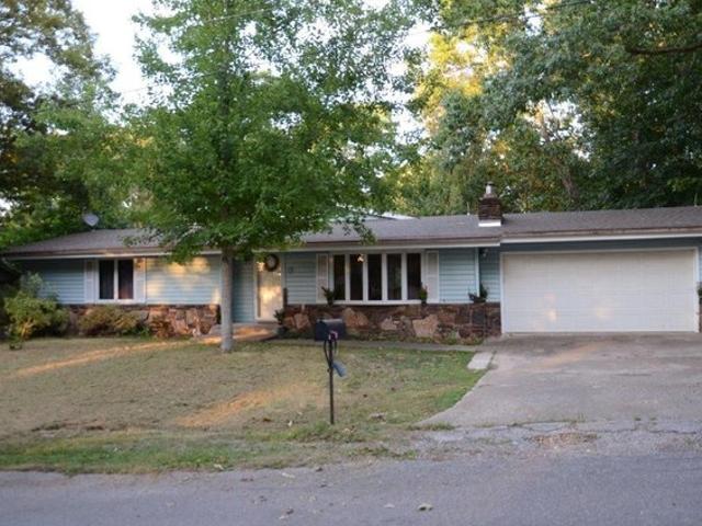 5 Pembroke Dr, Bella Vista, AR 72715