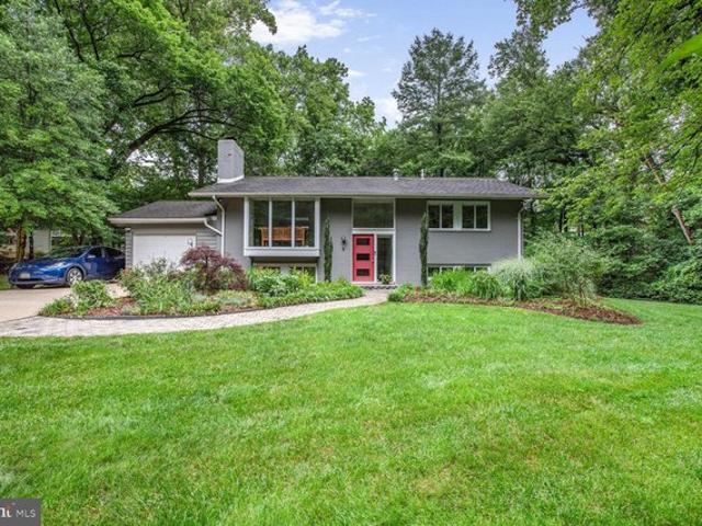 5 Persimmon Ct, Bethesda, MD 20817