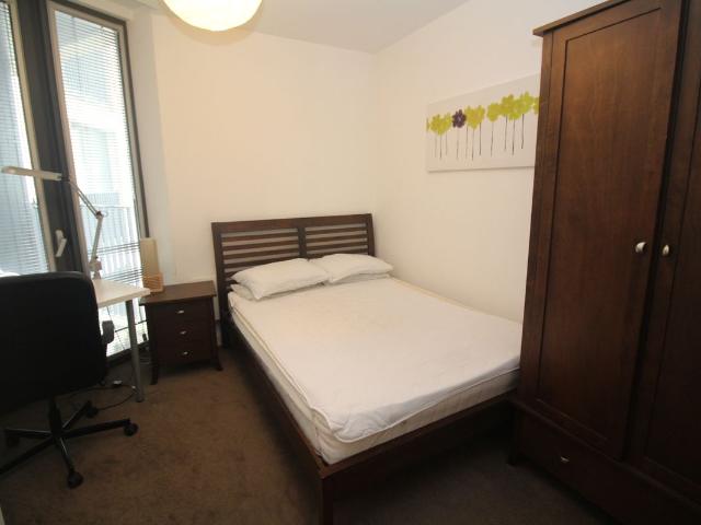 5 Piccadilly Place, Manchester M1, 2 bed flat to rent, £1,300 pcm | PrimeLocation