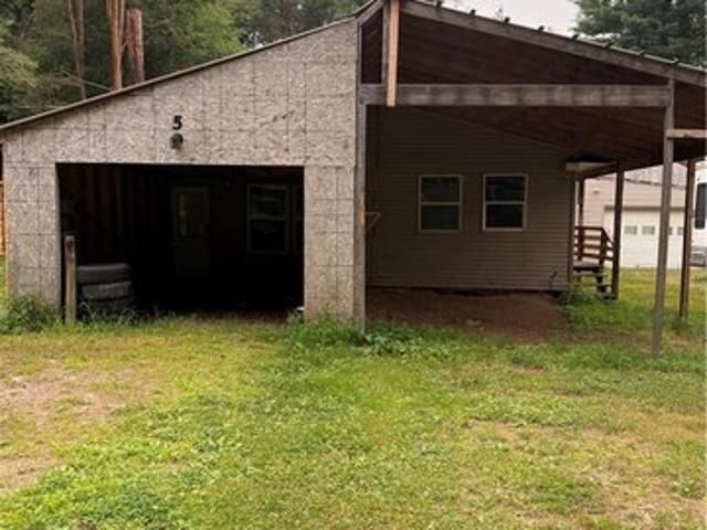5 Pine Grove Dr, Altmar, NY 13302