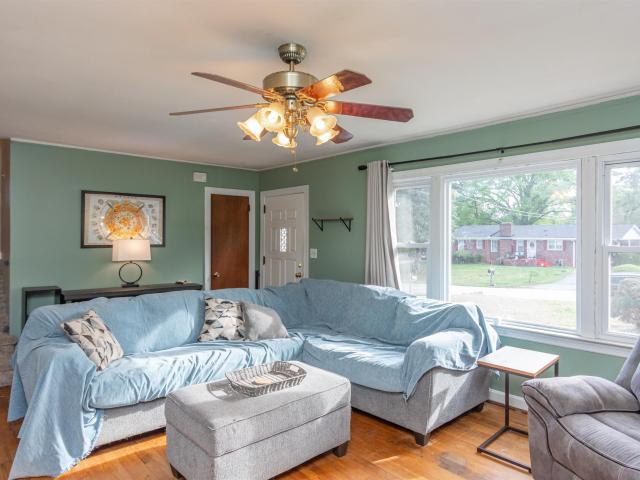 5 Pinefield Dr, Greenville, SC 29605 | MLS #1587 | Compass