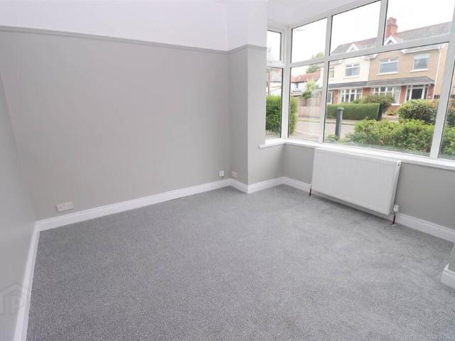 5 Pommern Parade, Castlereagh, Belfast, BT6 9FX