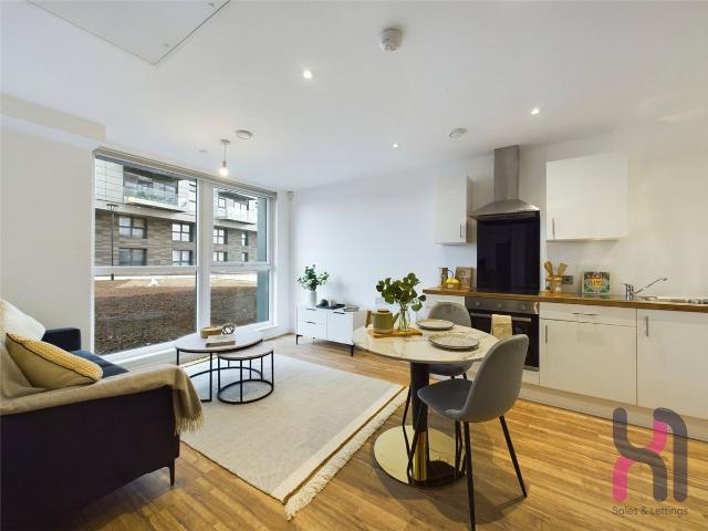 5 Pomona Strand, Manchester M16, 1 bed flat to rent, £1,075 pcm | PrimeLocation