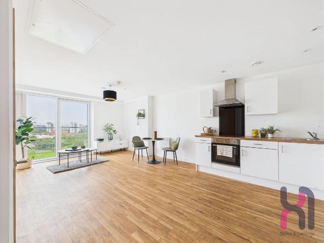 5 Pomona Strand, Manchester M16, 1 bed flat to rent, £1,200 pcm | PrimeLocation