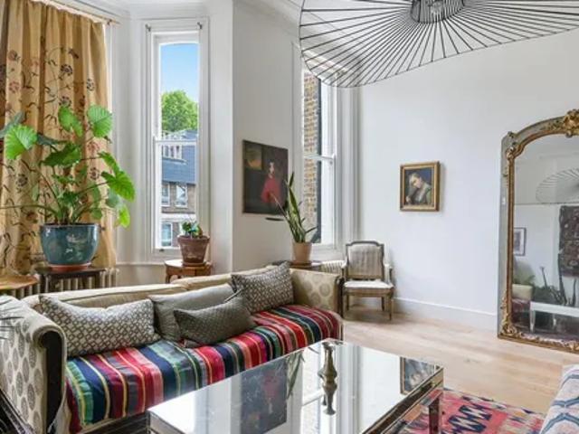 5 Powis Gardens, London, W11 1JG, United Kingdom | 3 bed house for rent #167677089 | Rentberry
