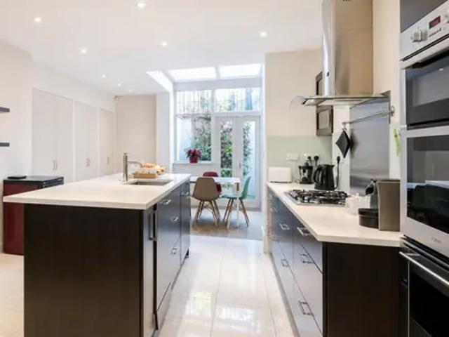 5 Powis Gardens, London, W11 1JG, United Kingdom | 5 bed townhouse for rent #167623124 | Rentberry