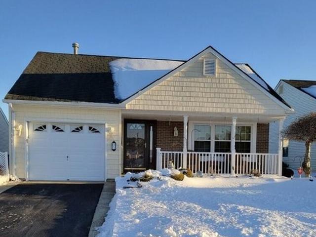5 Prince Charles Dr, Toms River, NJ 08757