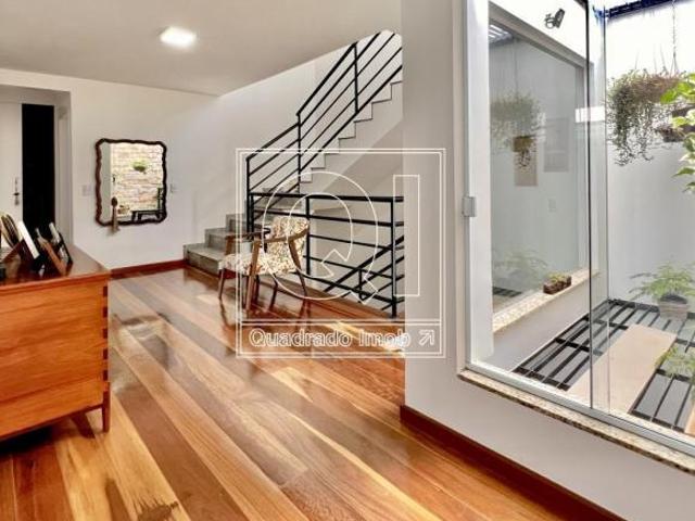 5 QTS | 3 Pavimentos | 580 m2 | Aceita Financiamento