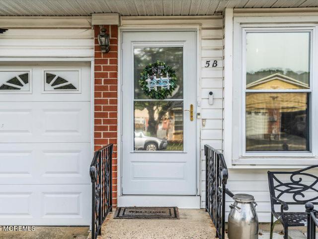 5 Quaker Lane Unit B