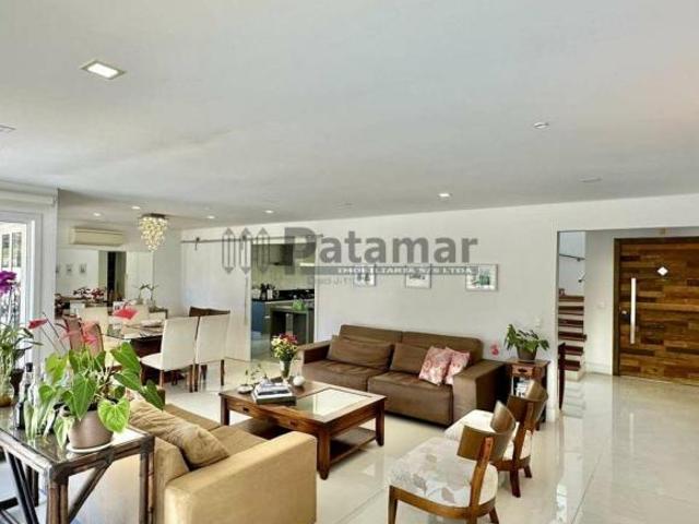 5 Quartos/4sts 1 no térreo, piscina, gourmet, escritório!