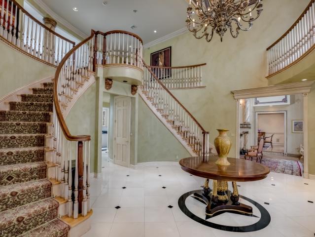 5 Queens Ct
