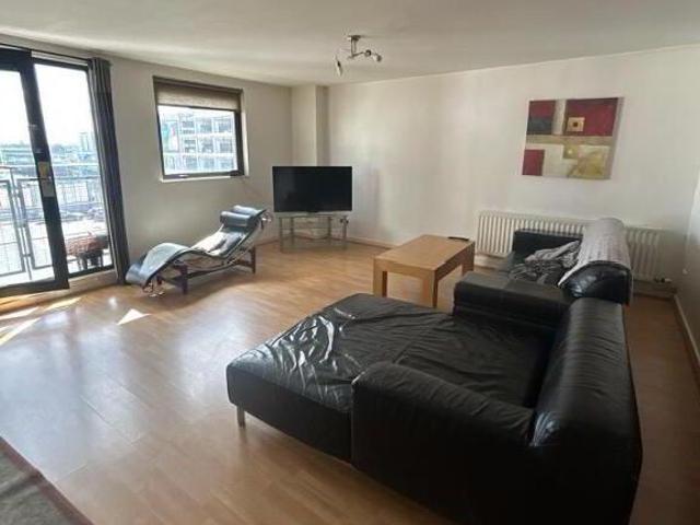 5 Queens Square, Belfast, BT1 3FF