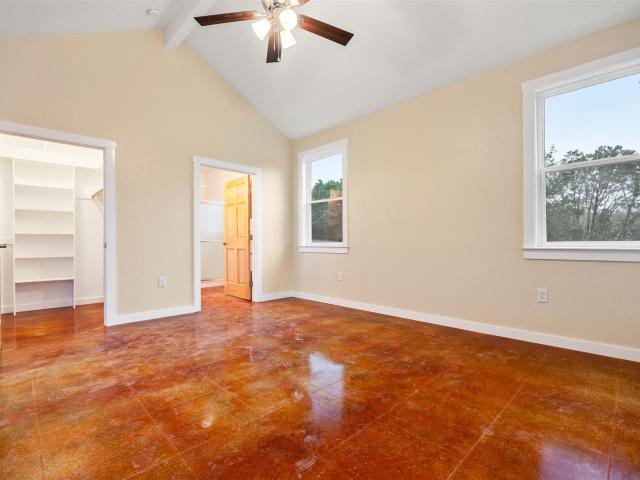 5 Quiet Meadow Cir