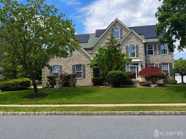 5 Rue Cezanne St, Franklin, NJ 08873