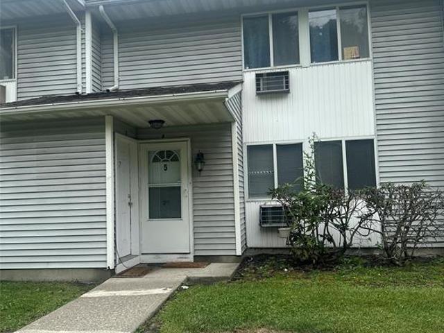5 Ruth Court