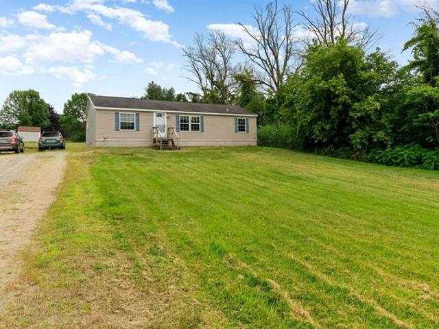 5 Ruths Dr, Swanton, VT 05488