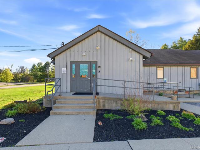 5 Ryan Rd