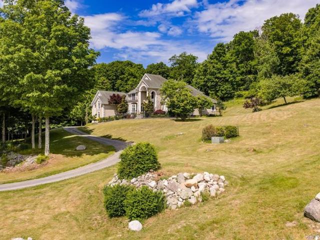 5 Rachel Ct, Bloomingburg, NY 12721