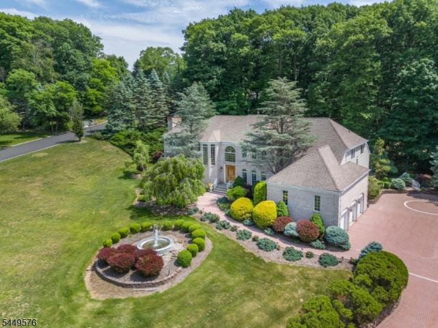 5 Raine Tree Ct