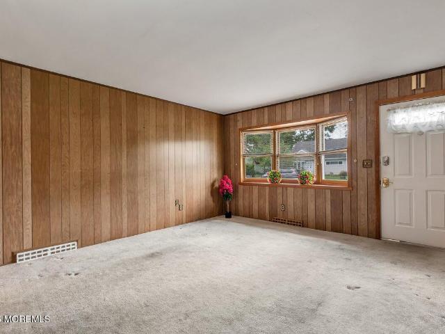 5 Redwood Terrace