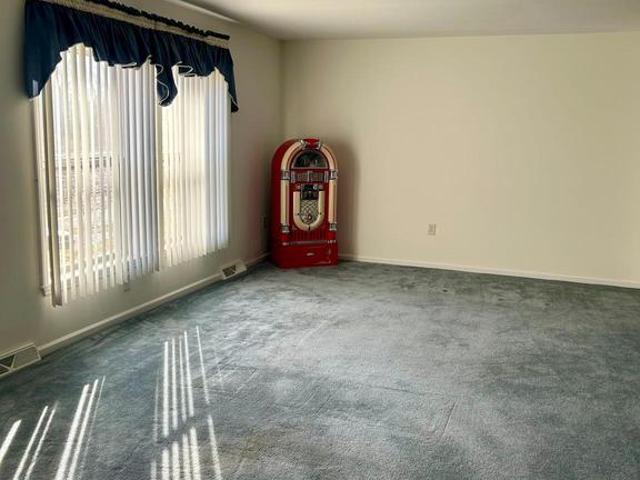 5 Reid Drive