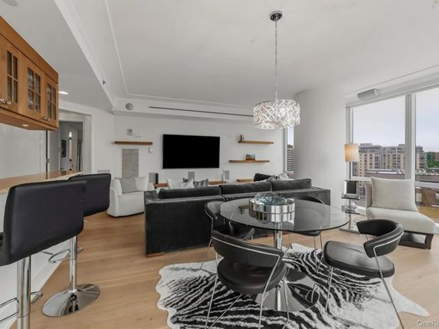 5 Renaissance Sq Apt 9A, White Plains, NY 10601