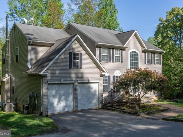 5 Retreat Ln, Fredericksburg, VA 22405