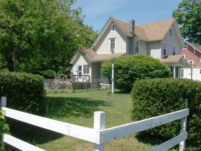 5 Riverside Dr, Roscoe, NY 12776