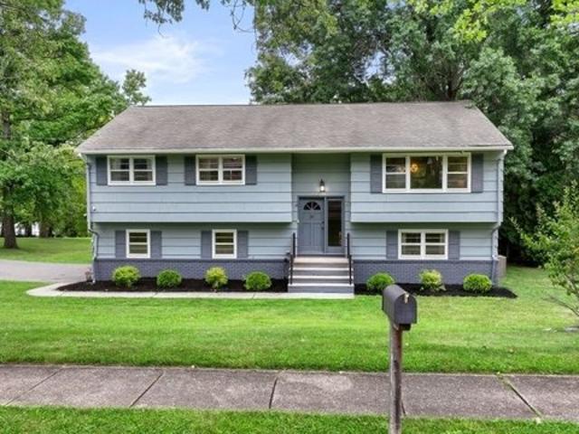 5 Rockaway Pl, Parsippany Troy Hills Township, NJ 07054